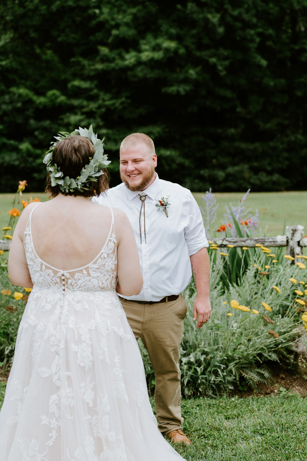 The Perfect Wedding Timeline with a First Look - dhaymanphotography.com