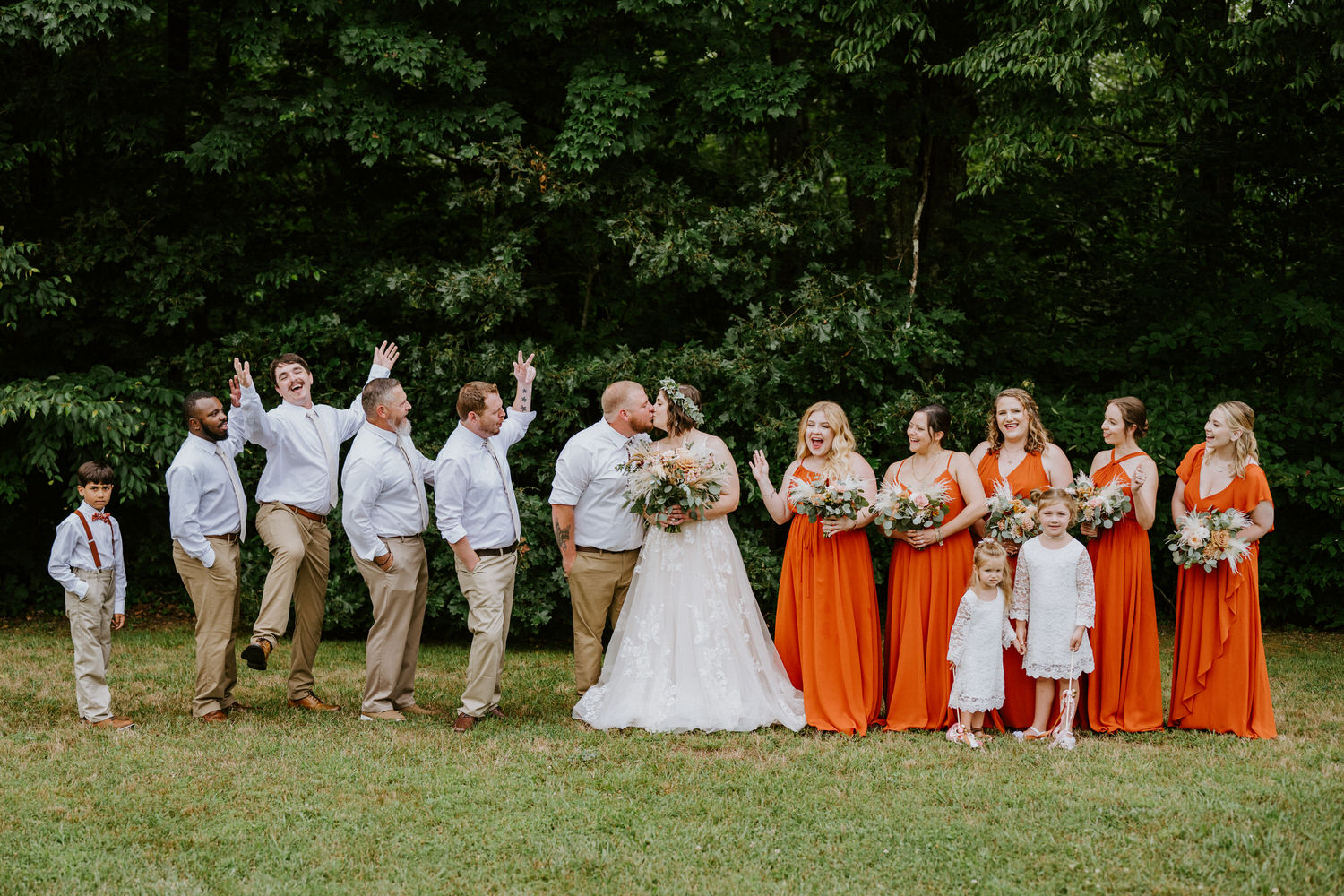 The Perfect Wedding Timeline with a First Look - dhaymanphotography.com